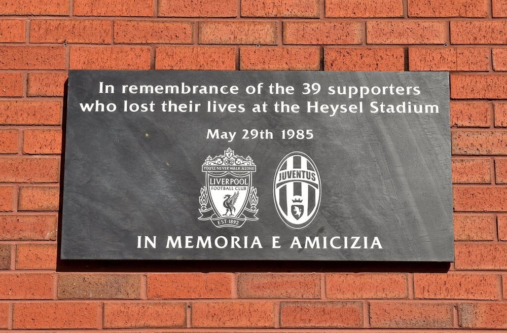 La Tragedia de Heysel >> Historia y Repercusiones - Dossier Interactivo