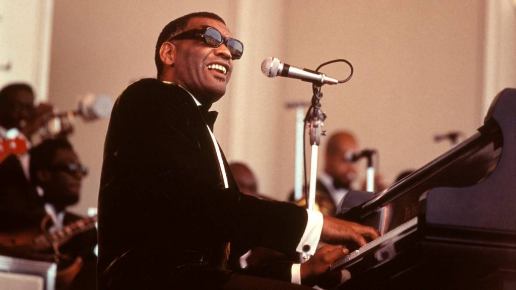 Biografía de Ray Charles: Vida y Obra - Dossier Interactivo
