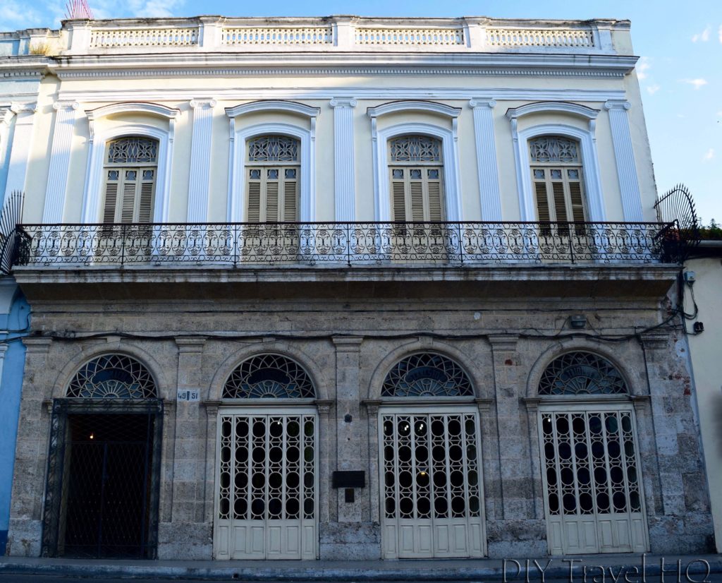 La Botica Francesa de Cuba: Un patrimonio del Caribe - Dossier Interactivo